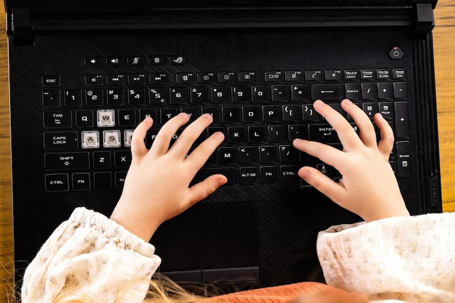 How the Polish Keyboard Supports Computer Language